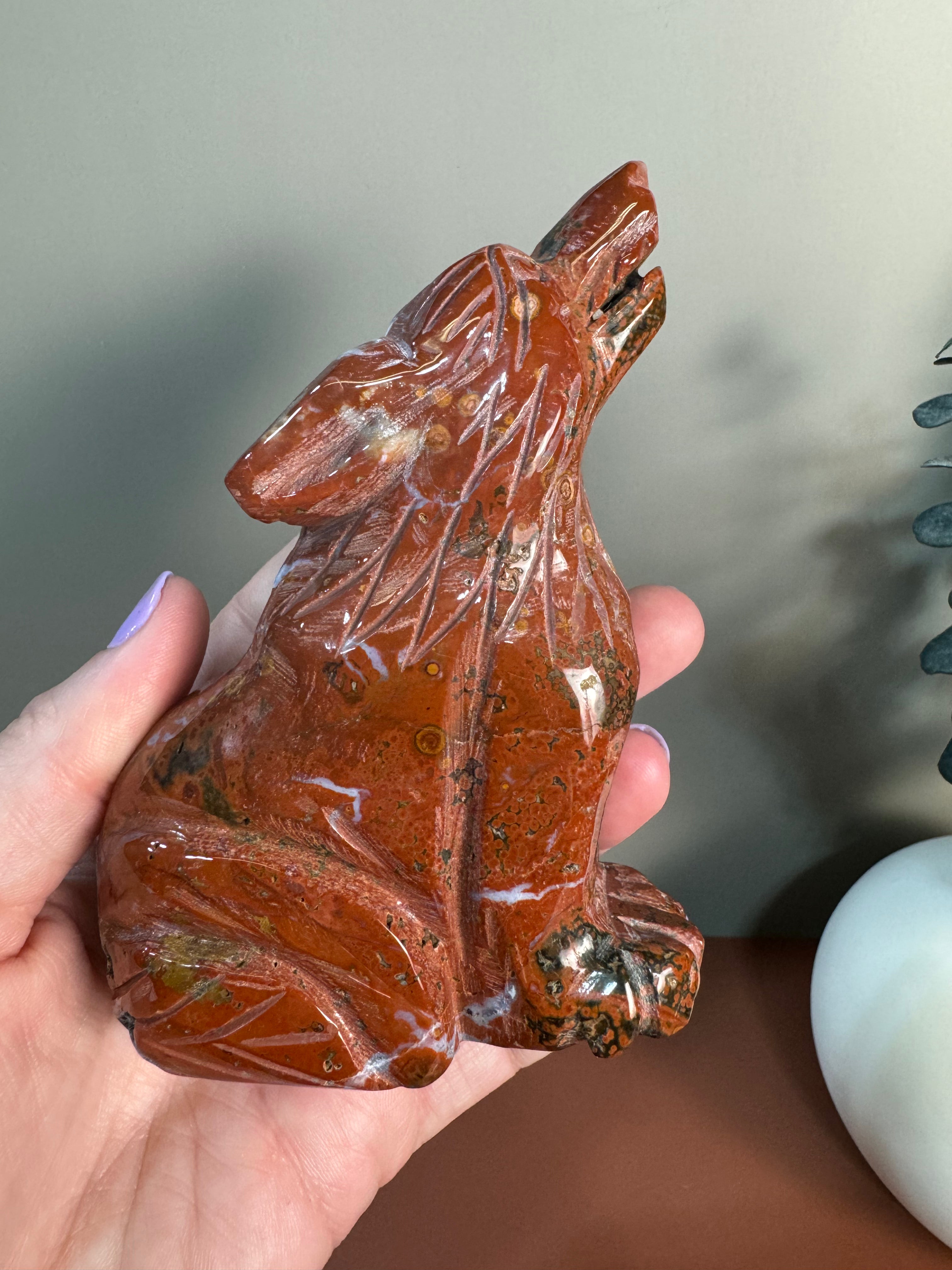Sea Jasper Wolf Carving - Large – Ignis & Aqua